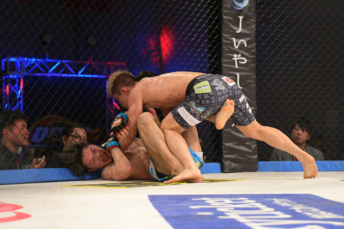 DEEP 3.25 ニューピアホール（レポ）：DJ.taiki、新鋭・鹿志村仁之介の寝技を打撃で封じ判定勝ち。須田萌里が一本勝ち｜BRAVEの野村駿太、ZST王者に続き元修斗王者川名 ...