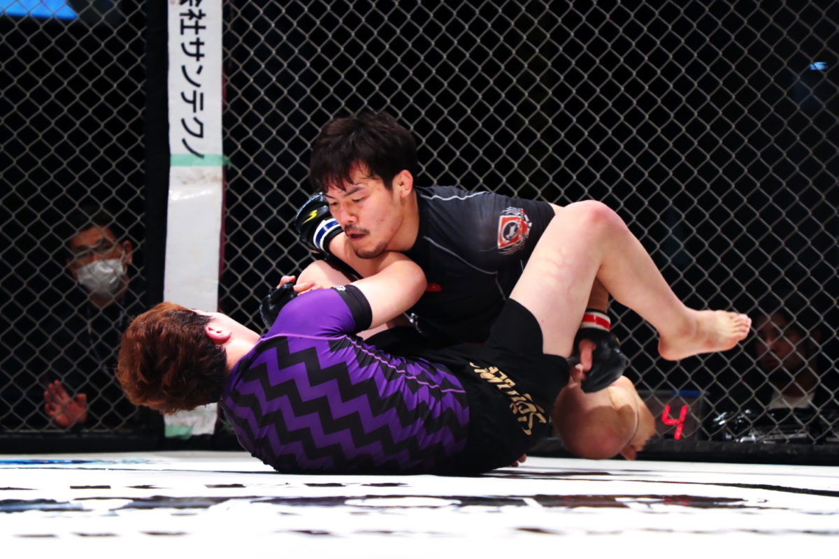 GLADIATOR 3.26 大阪 176BOX（レポ）：フライ級王者・NavE＆バンタム級王者・神田T-800周一、モンゴルの新鋭に1Rで ...