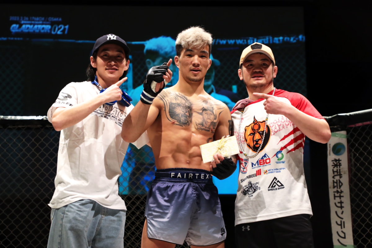 GLADIATOR 3.26 大阪 176BOX（レポ）：フライ級王者・NavE＆バンタム級王者・神田T-800周一、モンゴルの新鋭に1Rで ...