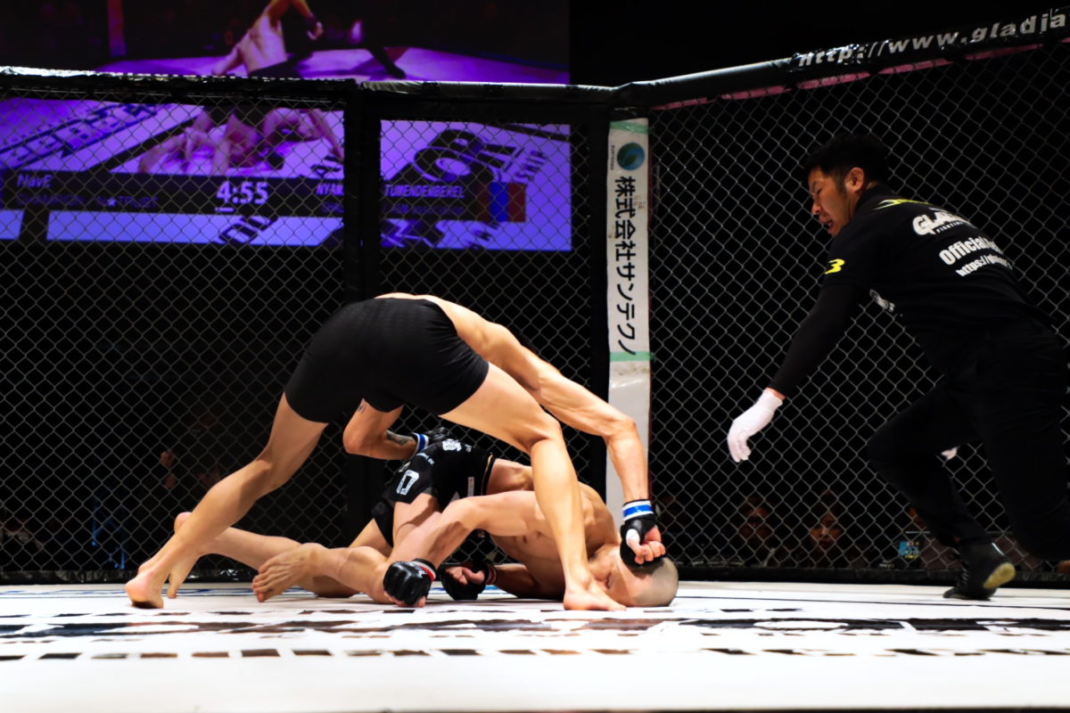 GLADIATOR 3.26 大阪 176BOX（レポ）：フライ級王者・NavE＆バンタム級王者・神田T-800周一、モンゴルの新鋭に1Rで ...